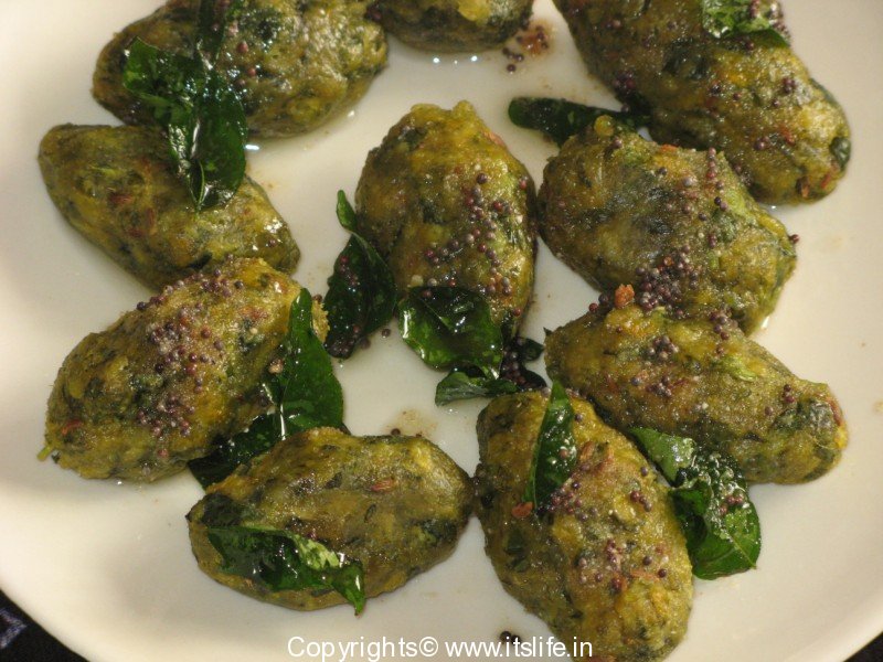 Methi Muthia Recipe | Gujarathi Recipe | Vegetarian Recipe | Steamed ...