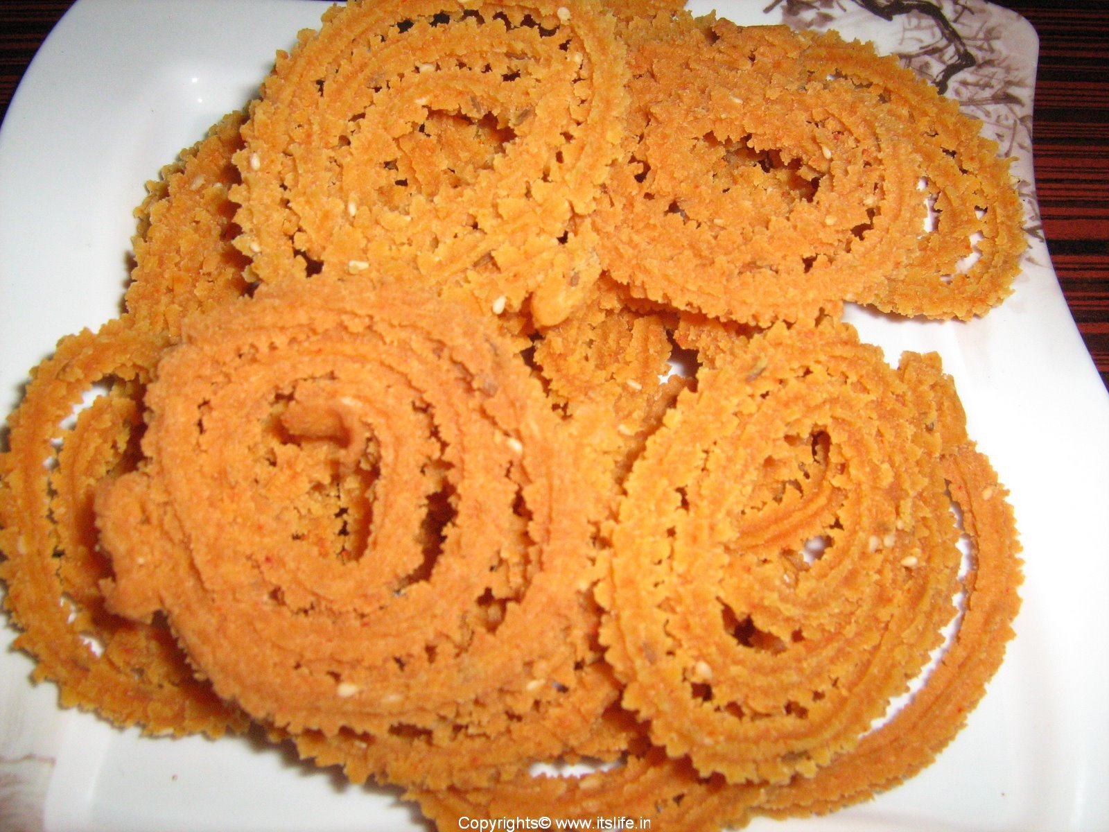 Kurtkoti Chakkali | Spicy Deep Fried Savory | Chakkuli Recipe